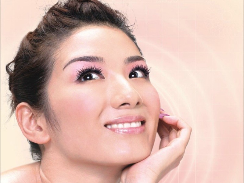 黄奕凯芙兰彩妆壁纸 壁纸7壁纸,黄奕凯芙兰彩妆壁纸壁纸图片-明星壁纸-影视图片素材-桌面壁纸